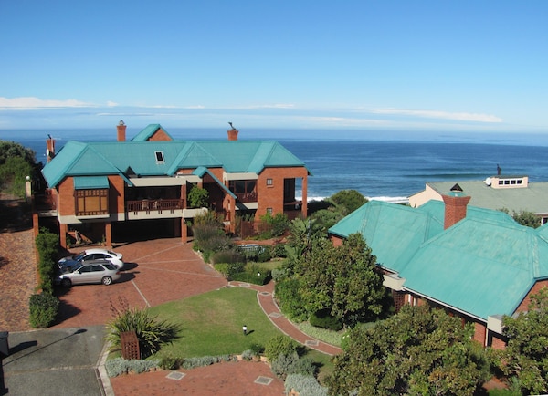 Dolphin Dunes Guest House - Wilderness