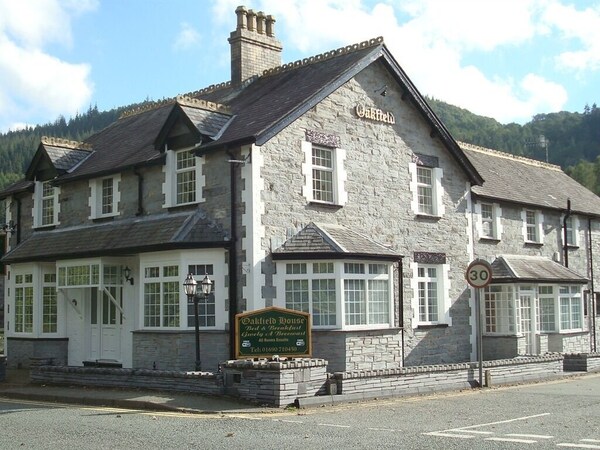 Oakfield House Bed And Breakfast - Betws-y-Coed