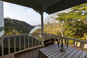Quarto Duplo Panorâmico, 1 quarto, casa de banho privativa, junto à montanha | Vista para a praia ou o mar