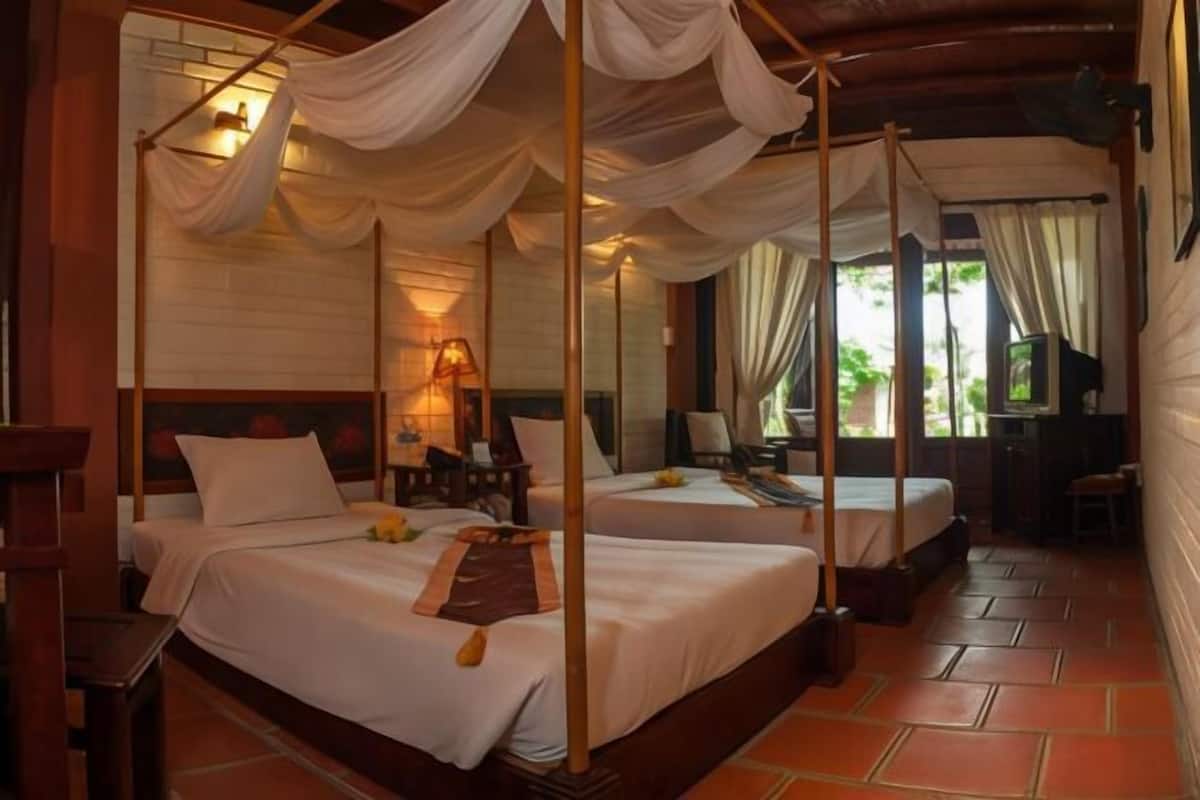 1 quarto, minibar, secretária, ferro/tábua de engomar 
