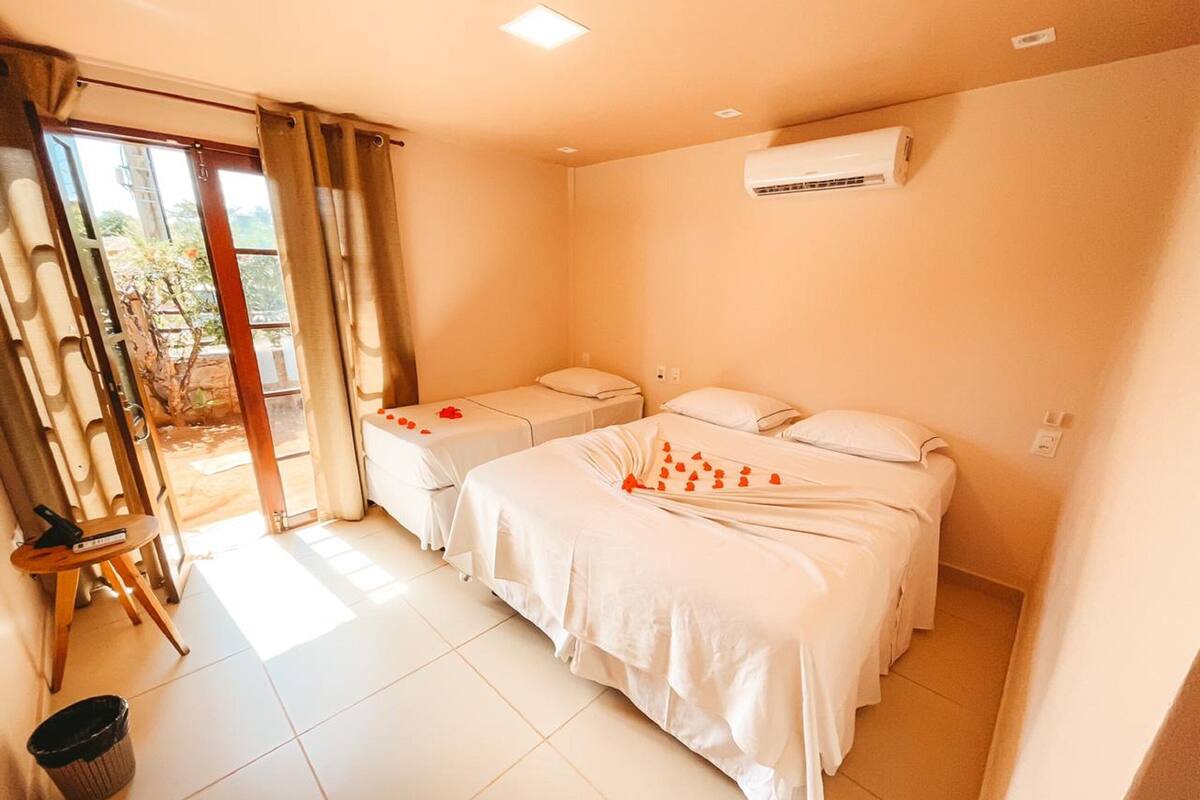 Quarto triplo standard | Frigobar, cofres nos quartos, cortinas blackout, Wi-Fi de cortesia