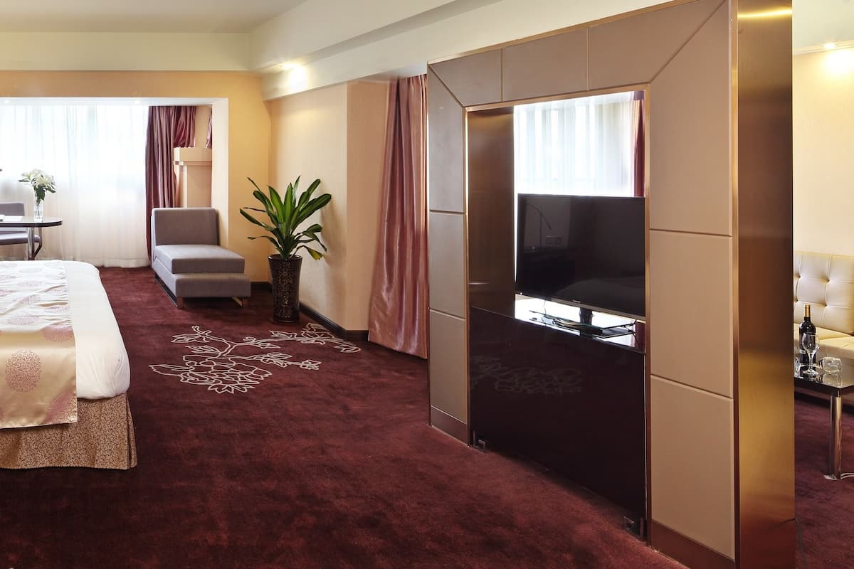 Suite Executiva | 1 quarto, edredões de penas, cofre no quarto, secretária