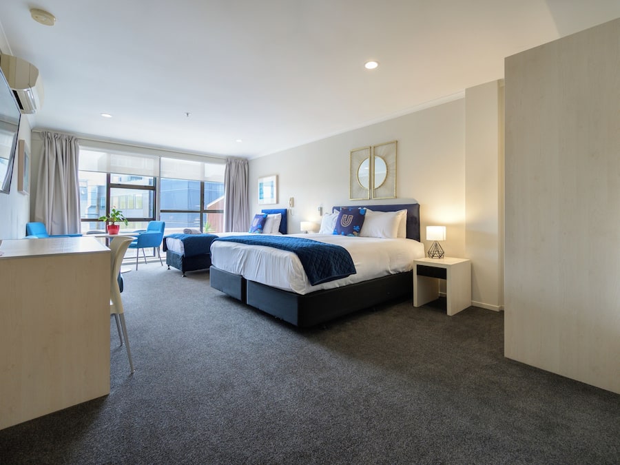 Estúdio (King Studio + 1 Single ) | Edredões de penas, secretária, cortinas/cortinados opacos