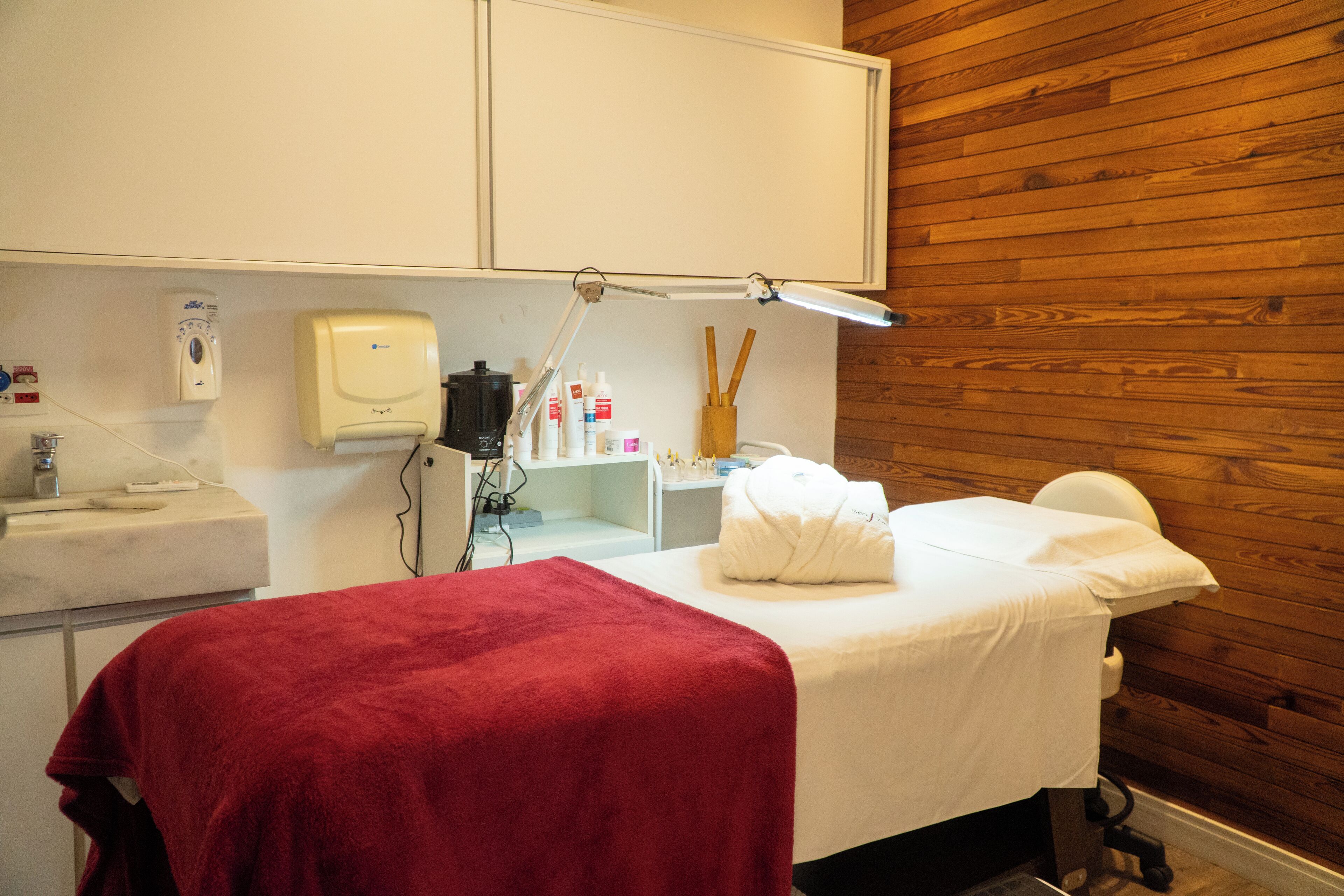 Massagens de pedras quentes, massagens 