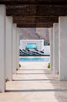 Piscina exterior sazonal, guarda-sóis, espreguiçadeiras 