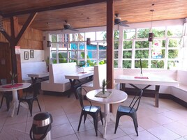 TV de tela plana 32 polegadas com canais a cabo, TV