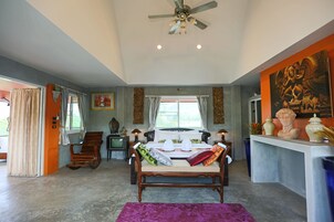 Penthouse Suite with Kitchen | 1 quarto, minibar, cofre no quarto, secretária 