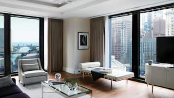 Suite Club, 1 quarto, vista para o lago | 1 quarto, roupa hipoalergénica, edredões de penas, minibar