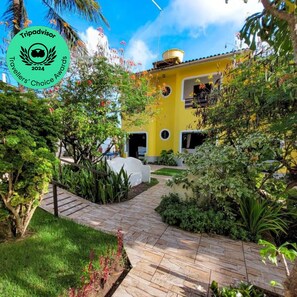 Fachada da propriedade