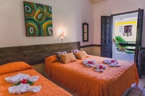 Standard Triplo Casal | Vista para o jardim