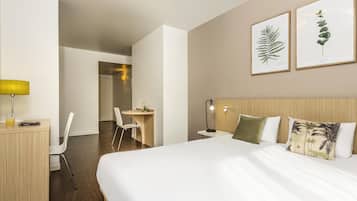 Estúdio, 1 cama de casal | Cofres nos quartos, escrivaninha, quartos à prova de som