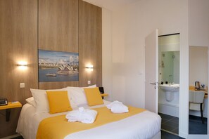Quarto Superior, 1 cama queen-size, não fumadores, vista para o mar (Twin bed on request) | Roupa de alta qualidade, camas de colchão pillowtop, minibar 