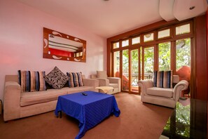 Área de estar no saguão