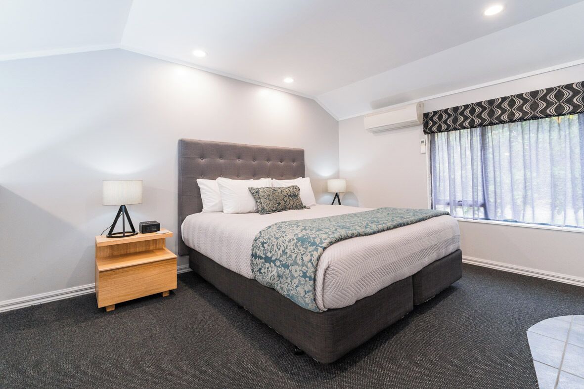 Com decoração personalizada, com mobília individualizada, secretária 