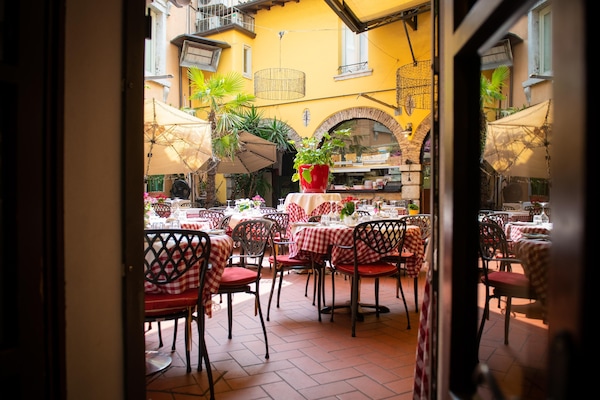 3 restaurantes, café da manhã, culinária italiana