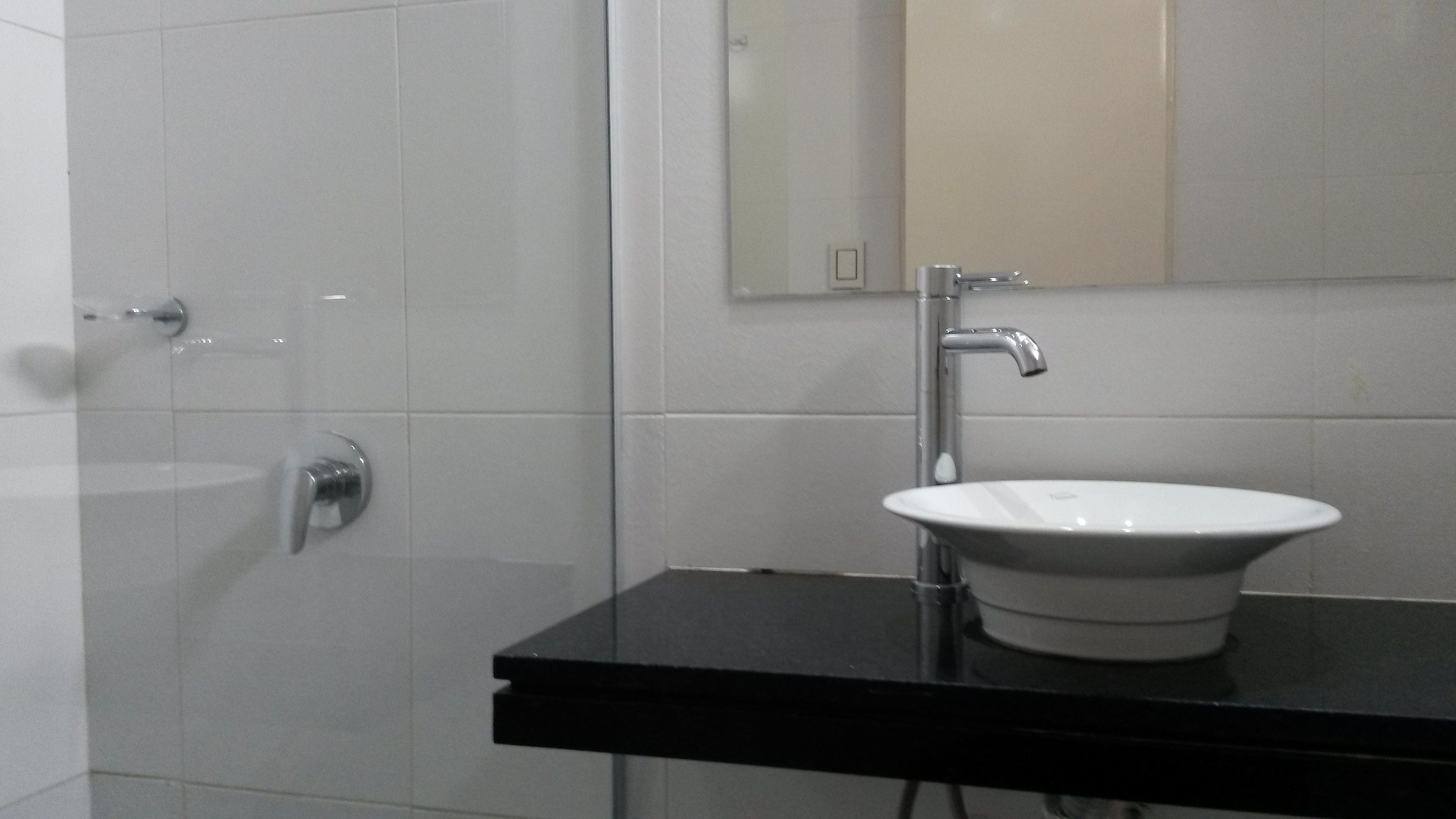 Quarto triplo | Pia do banheiro
