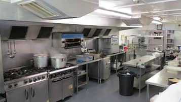 Jantares servidos, cozinha local