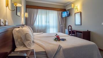 Quarto Duplo ou Twin Básico, 1 quarto, lanai (alpendre havaiano), junto à piscina | Minibar, cofre no quarto, berços/camas para crianças grátis