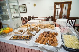 Pequeno-almoço tipo buffet diário incluído 