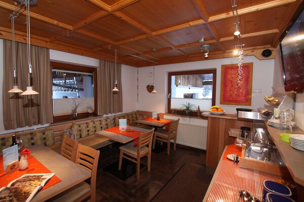 Gästehaus Alpina - Saint Anton am Arlberg