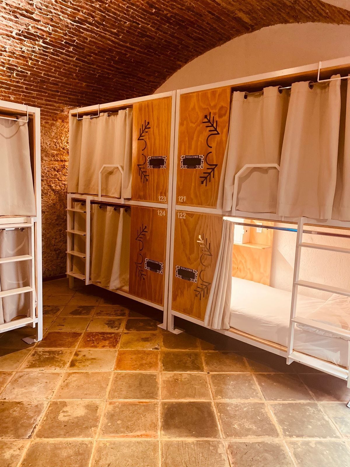 Cama en habitación Deluxe Compartida Mixta de 8 Camas | Cortinas/cortinados opacos, quartos insonorizados 