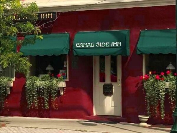 Canal Side Inn - Hudson Valley, NY