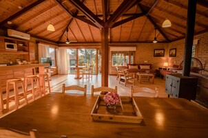 Cabana superior (Forest) | Roupas de cama premium, cofres nos quartos, Wi-Fi de cortesia