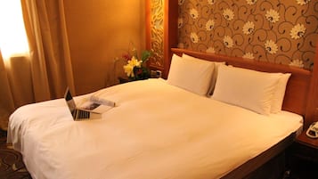 Minibar, Wi-fi grátis, roupa de cama fornecida