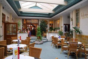 Café da manhã com buffet diário (EUR 13 por pessoa) 