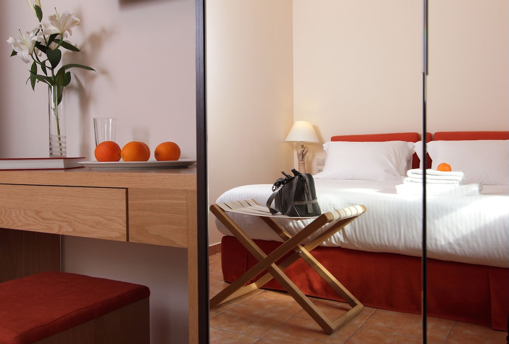 White Lotus Luxury Accommodation - Atina