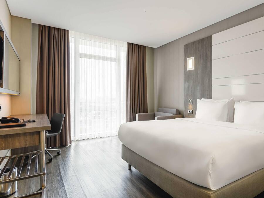 Quarto Standard (French) | Minibar, cofre no quarto, secretária