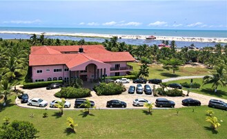 Fachada da propriedade