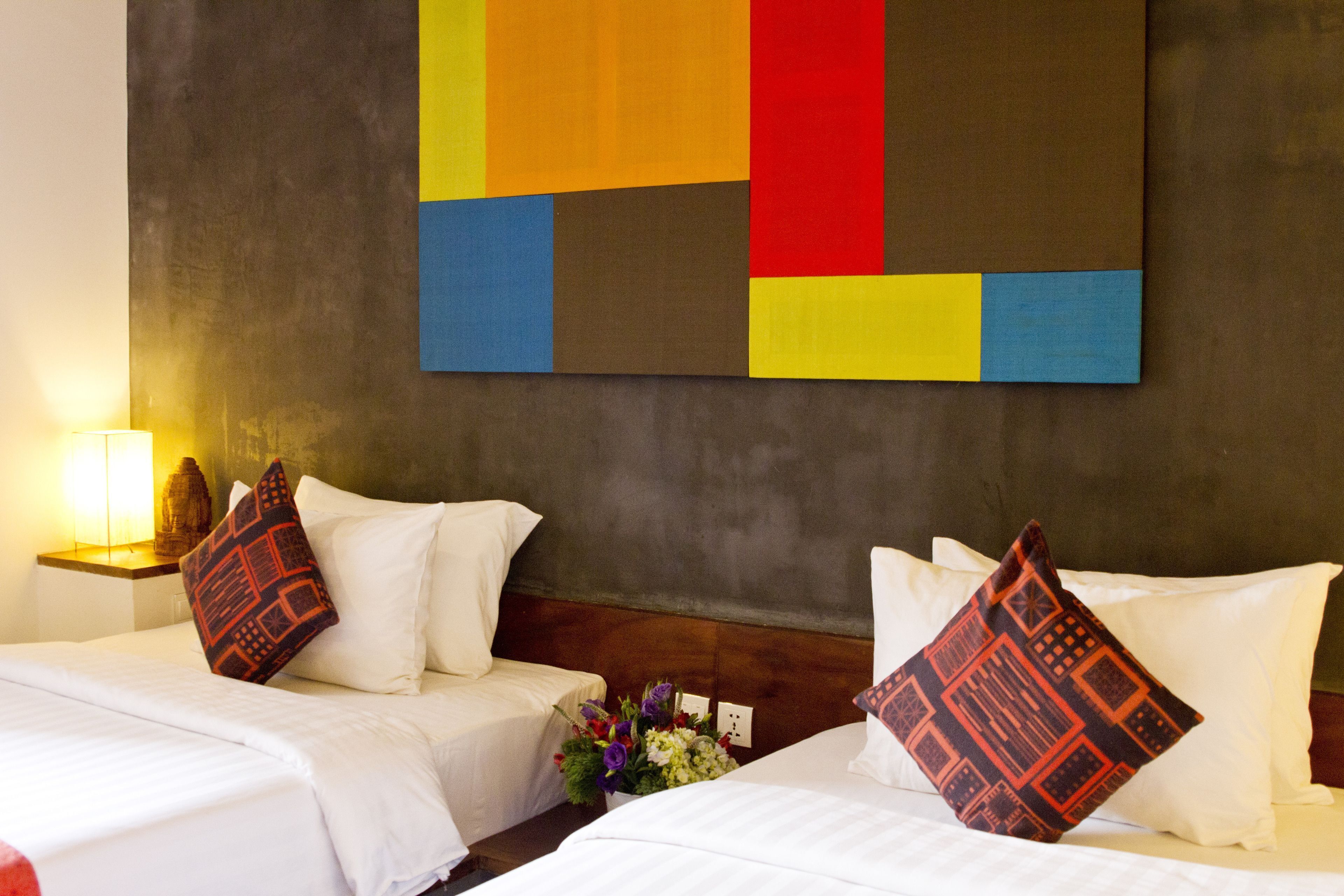 Minibar, cofre no quarto, com decoração personalizada 