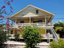 Entrada do alojamento