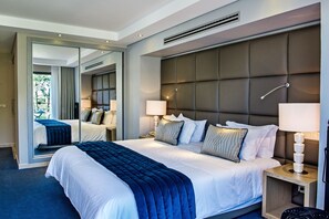 Cofre com capacidade para portátil, cortinas/cortinados opacos 