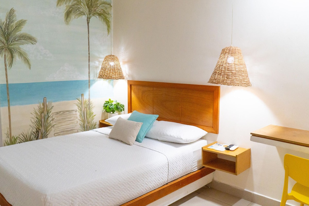 Cofre no quarto, secretária, camas desdobráveis, Wi-fi grátis