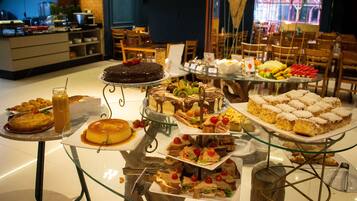 Pequeno-almoço tipo buffet diário incluído