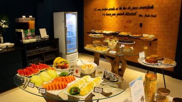 Pequeno-almoço tipo buffet diário incluído
