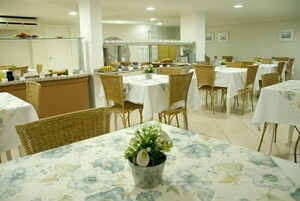 Pequeno-almoço tipo buffet diário incluído 