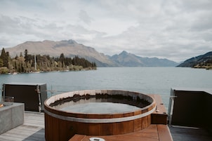 Cobertura (The) | Banheira de hidromassagem particular