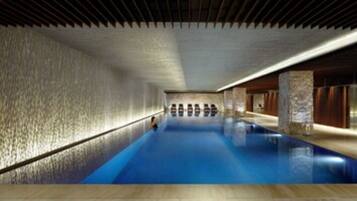 Piscina interior