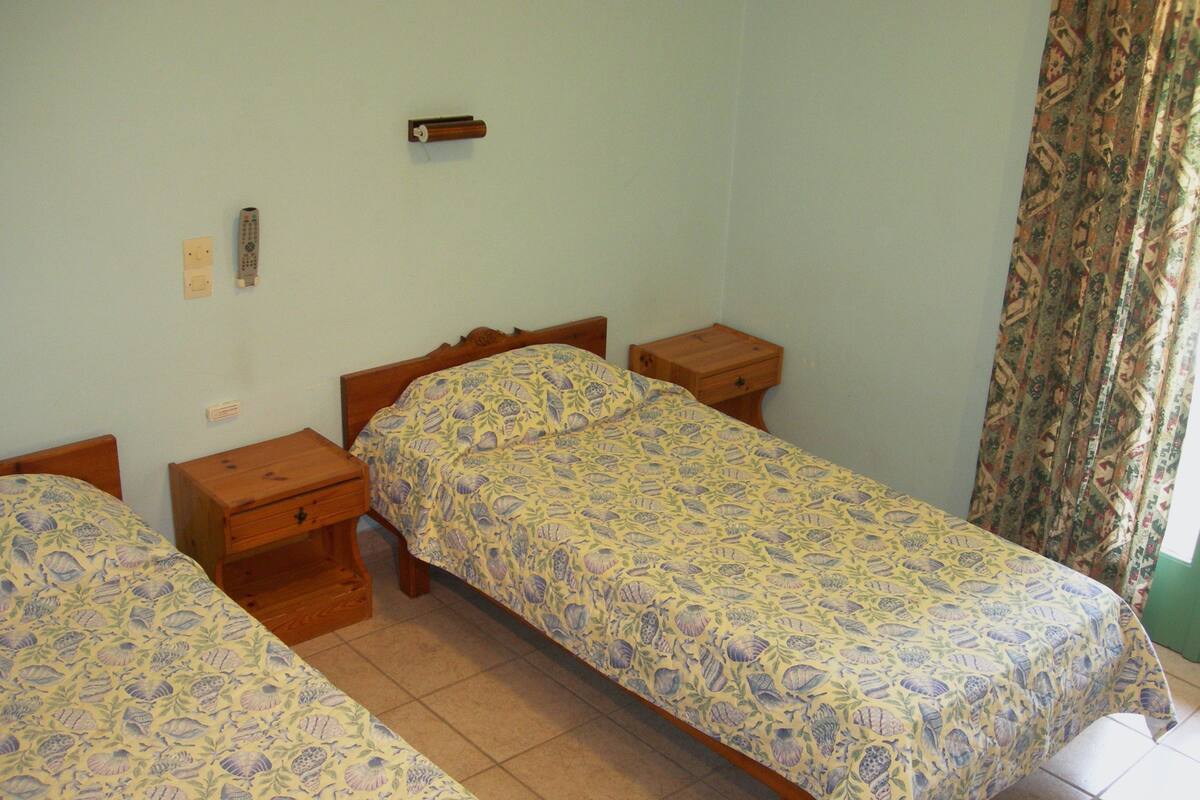 Apartamento Standard, 1 quarto, kitchenette | Lençóis de algodão egípcio, cofre no quarto, Wi-fi grátis 
