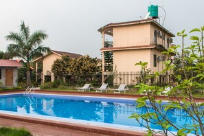 Book Hotel Seven Star in Sauraha | Hotels.com