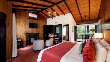 Quarto Deluxe | Cofre no quarto, quartos insonorizados, Wi-fi grátis