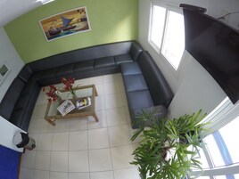 Área de estar no saguão