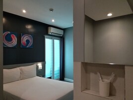 Quarto Superior | Cofre no quarto, com mobília individualizada, secretária, Wi-fi grátis 