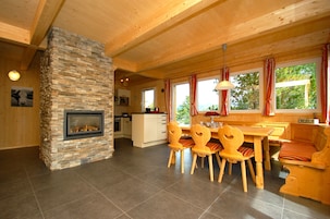 Chalé de Luxo, 4 quartos, sauna, vista para a montanha | Berços/camas para crianças grátis, Wi-fi grátis