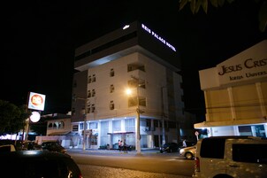 Fachada da propriedade