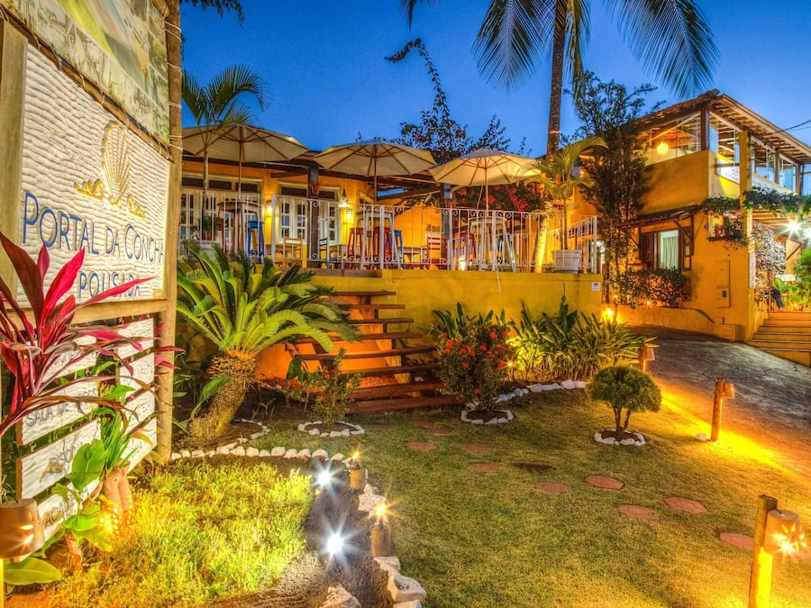 Fachada do alojamento (tarde/noite)