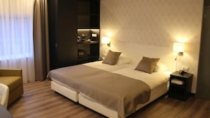 Junior Suite | Frigobar, cofres nos quartos, escrivaninha